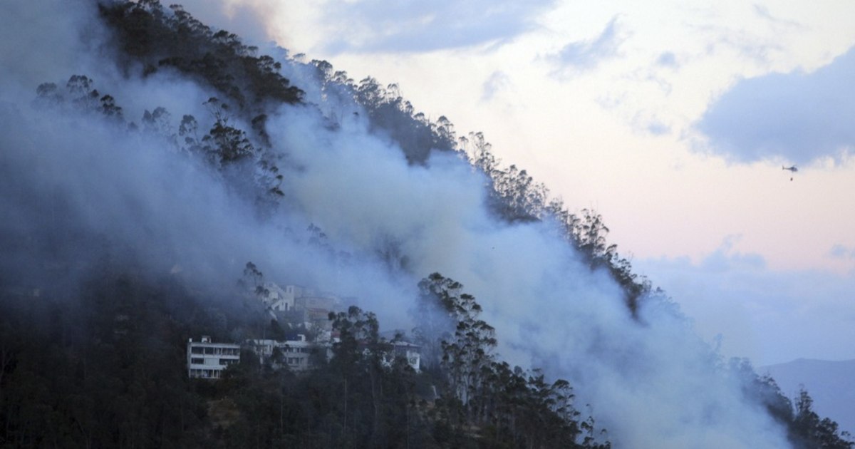 Firefighters battle forest fire in Quito, Ecuador