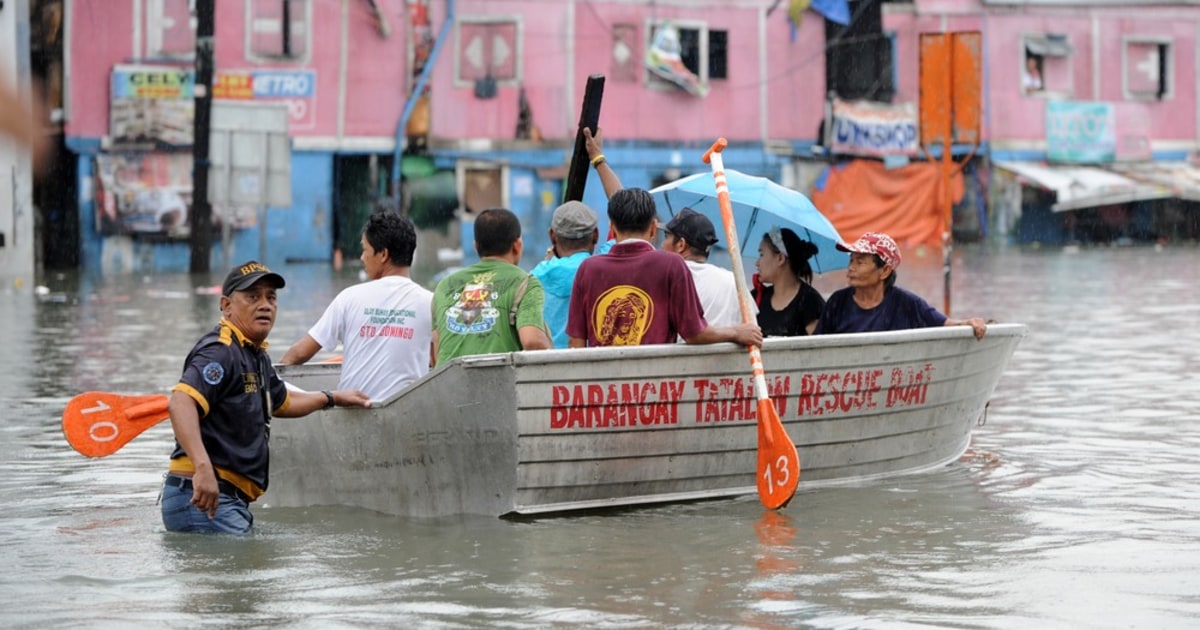 Typhoon Sanba hits Manila, Okinawa with heavy rain