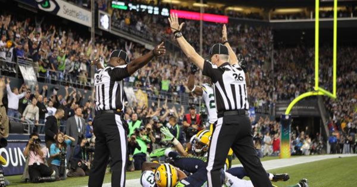 Bipartisan support for NFL refs to return