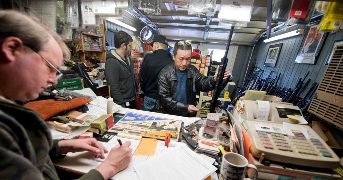 'Insane' crowds as customers flood Connecticut gun stores before vote