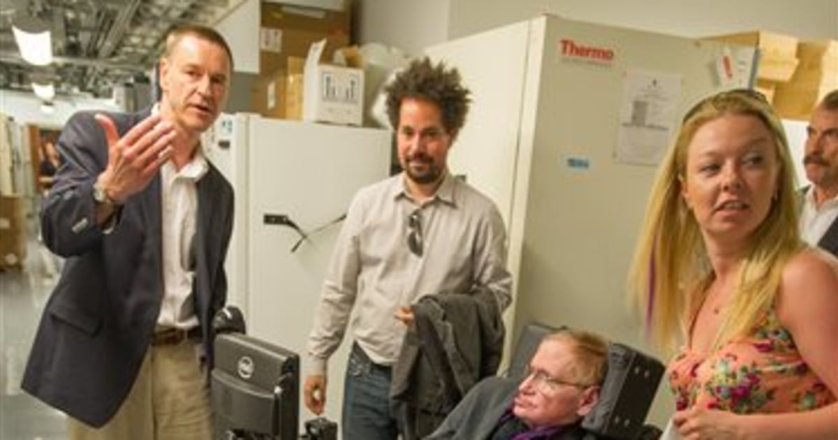 Stephen Hawking visits LA stem cell lab where his disease is studied
