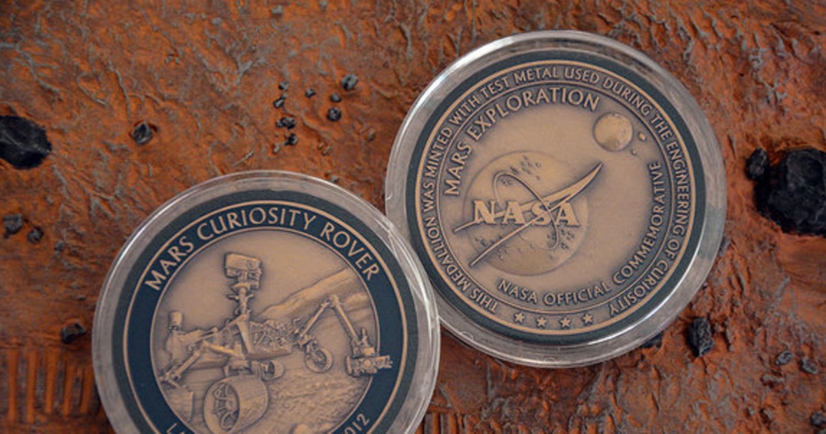NASA medallion commemorates Curiosity's first year on Mars