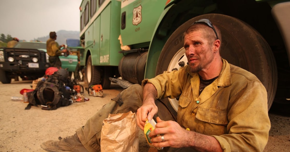 Hotshots battle nation's most threatening wildfire in Idaho