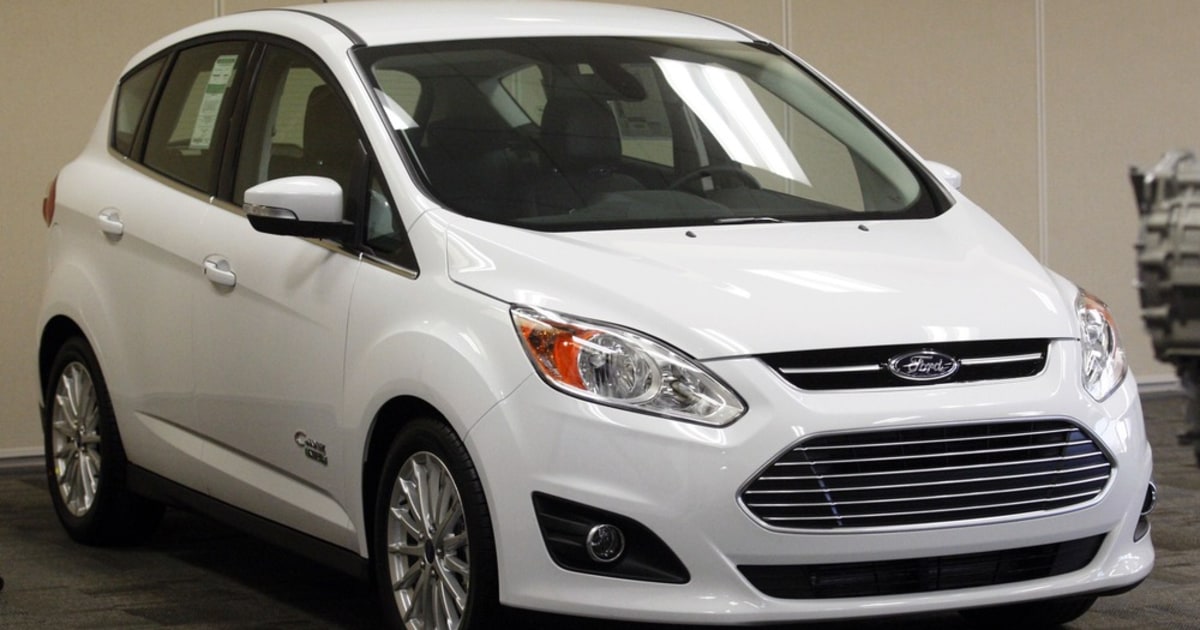 Ford lowers mileage estimate for hybrid crossover