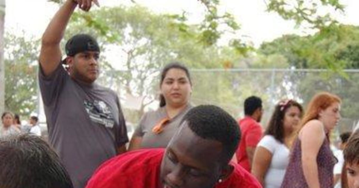 Inspired By His Mom, NFL Linebacker Stephen Tulloch Starts His Own ...