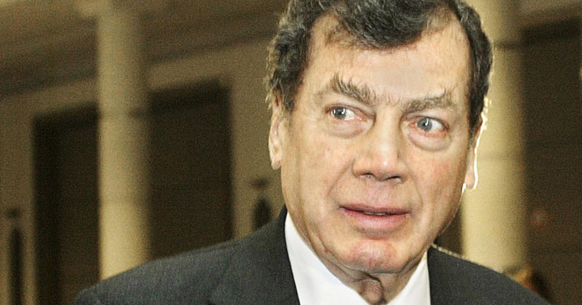 Billionaire businessman, Jewish advocate Bronfman dies
