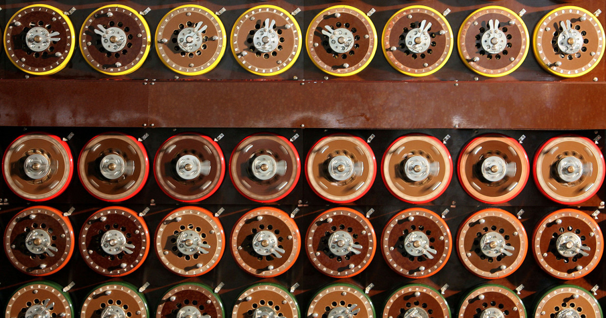 Queen pardons computing giant Alan Turing 59 years after his suicide