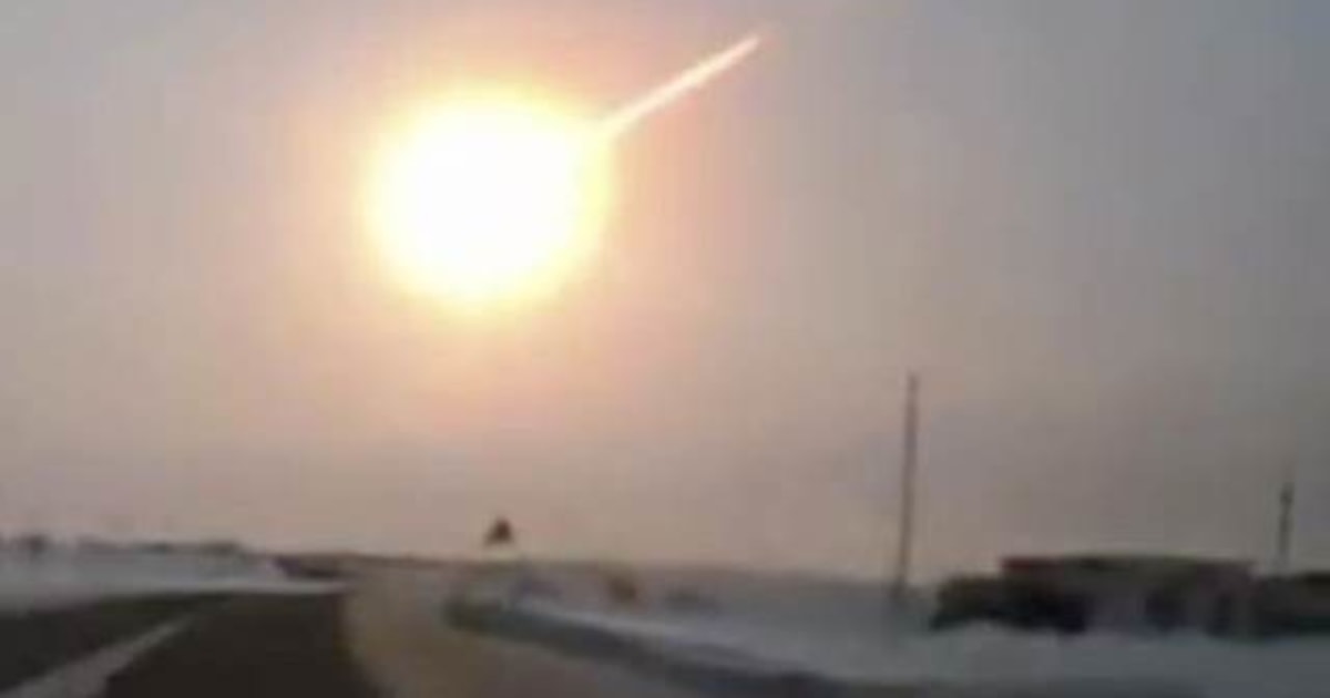 Year in space: Meteor blows up, comet dies — and rovers are on a roll