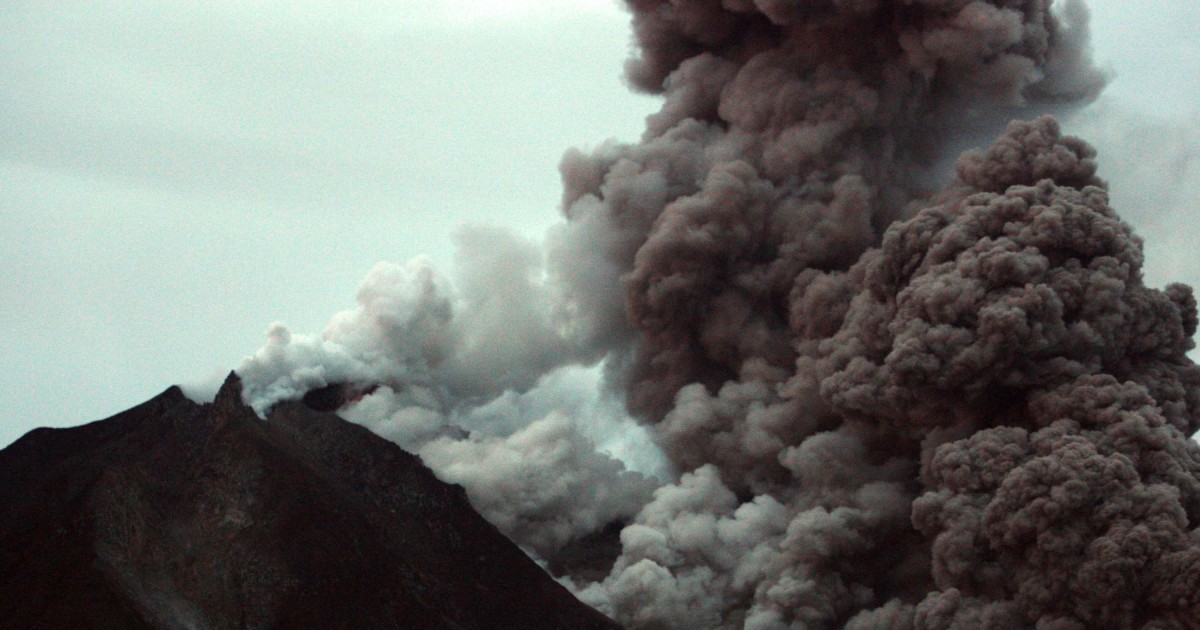 More than 19,000 flee as volcano erupts on Indonesia's Sumatra