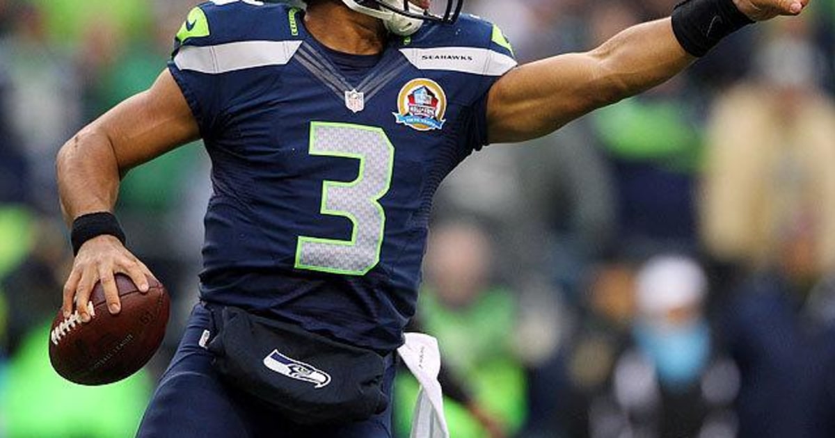 Russel Wilson wins rookie of the year