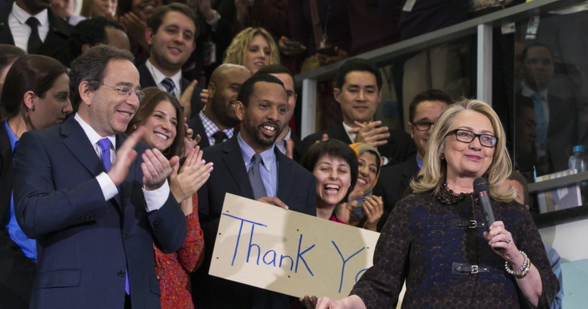 Hillary Clinton bids final farewell on her last day as Secretary of State