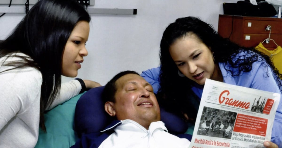 Cancer-stricken Chavez smiles with daughters in first photo for weeks