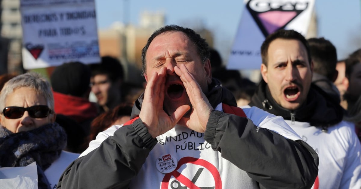 Thousands in Spain protest austerity, corruption