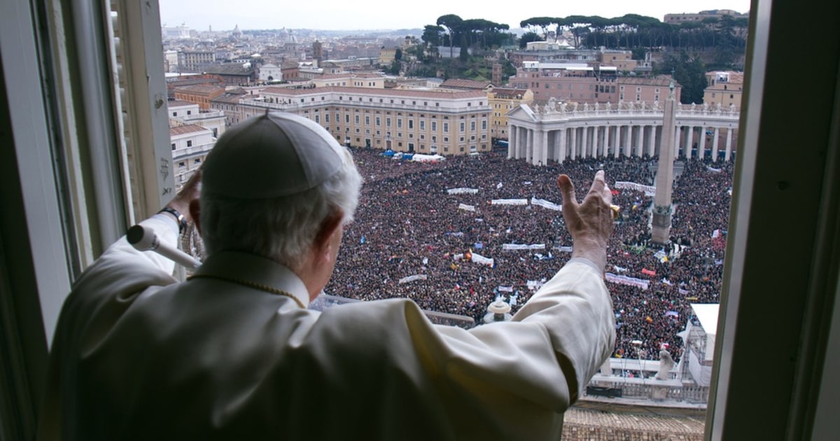 'Thank you for your affection': Pope's last blessing from window draws ...