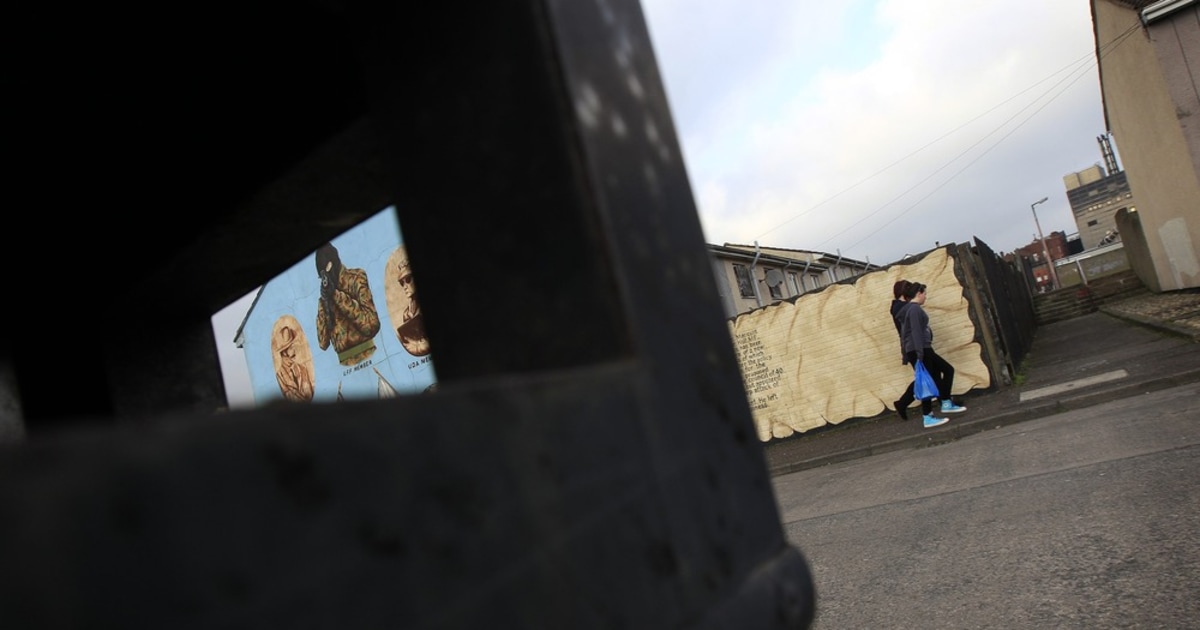 Northern Ireland's famed murals take a more peaceful tone