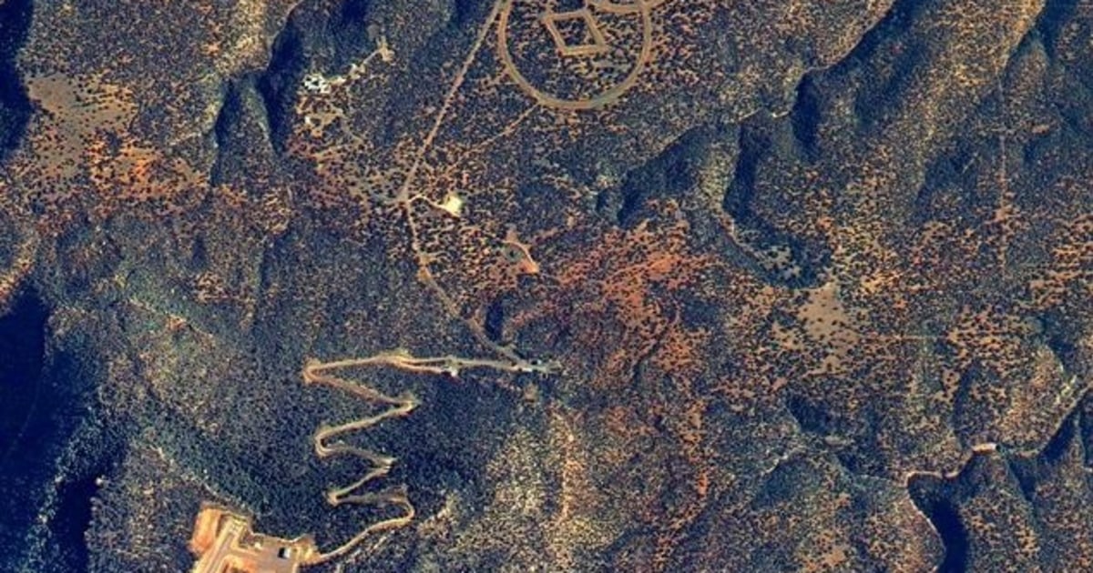 Have Scientologists constructed a 'space alien cathedral'? Not really