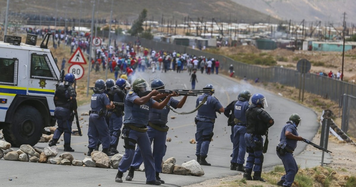 Police fire stun grenades at striking workers in South Africa's wine region