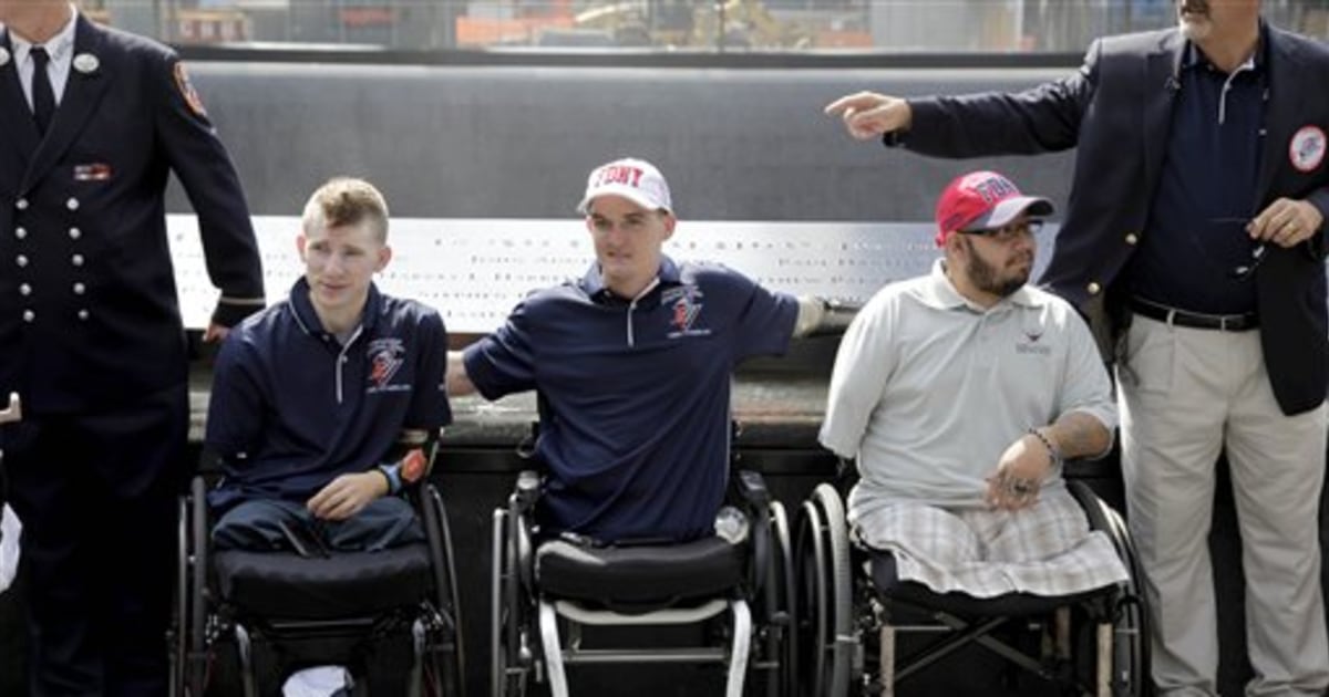 Soldier who lost 4 limbs has double-arm transplant