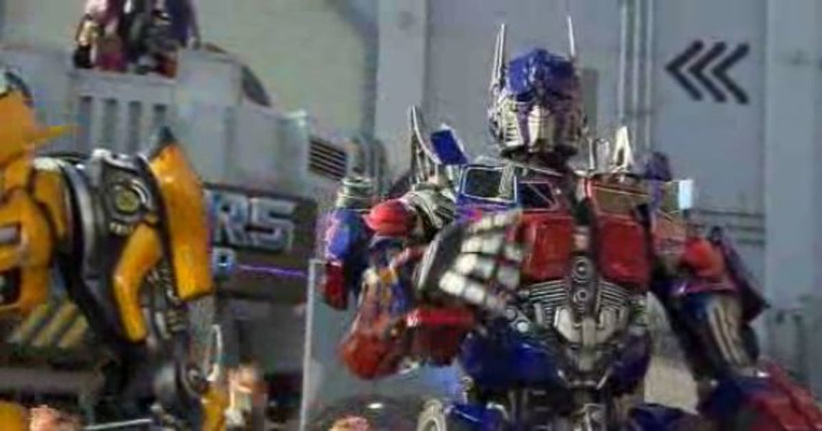 Transformers 3D ride opens at Universal Studios with pyrotechnics, jet ...