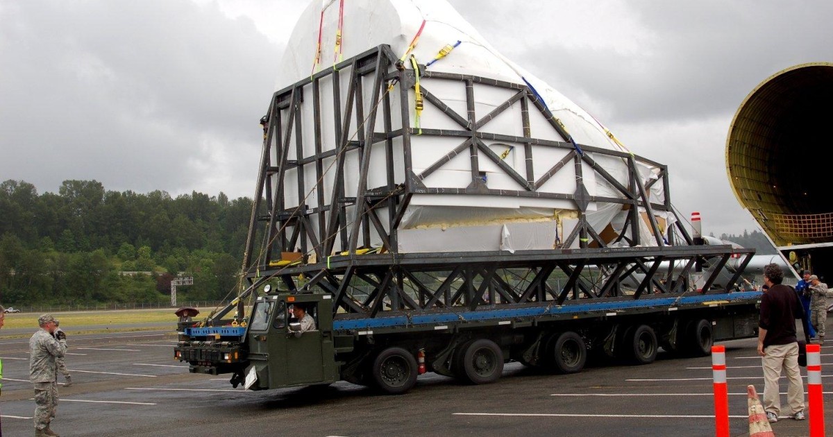NASA's Super Guppy delivers piece of space shuttle history to Seattle
