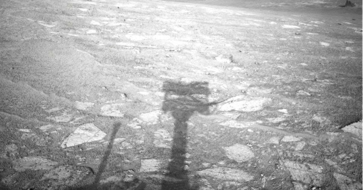 Mars rover rolls into its eighth year