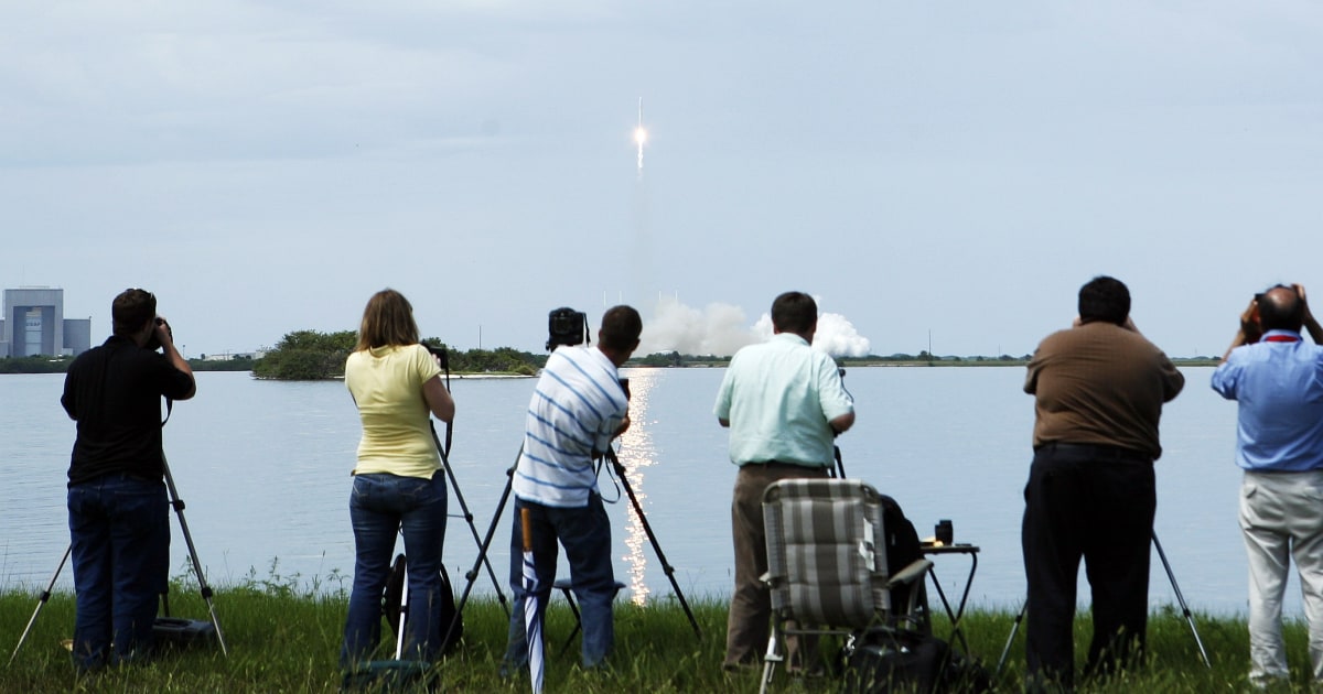 SpaceX fans and foes speak out