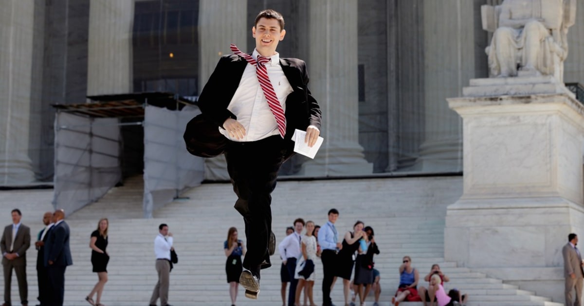 Runners bring news of Supreme Court decision