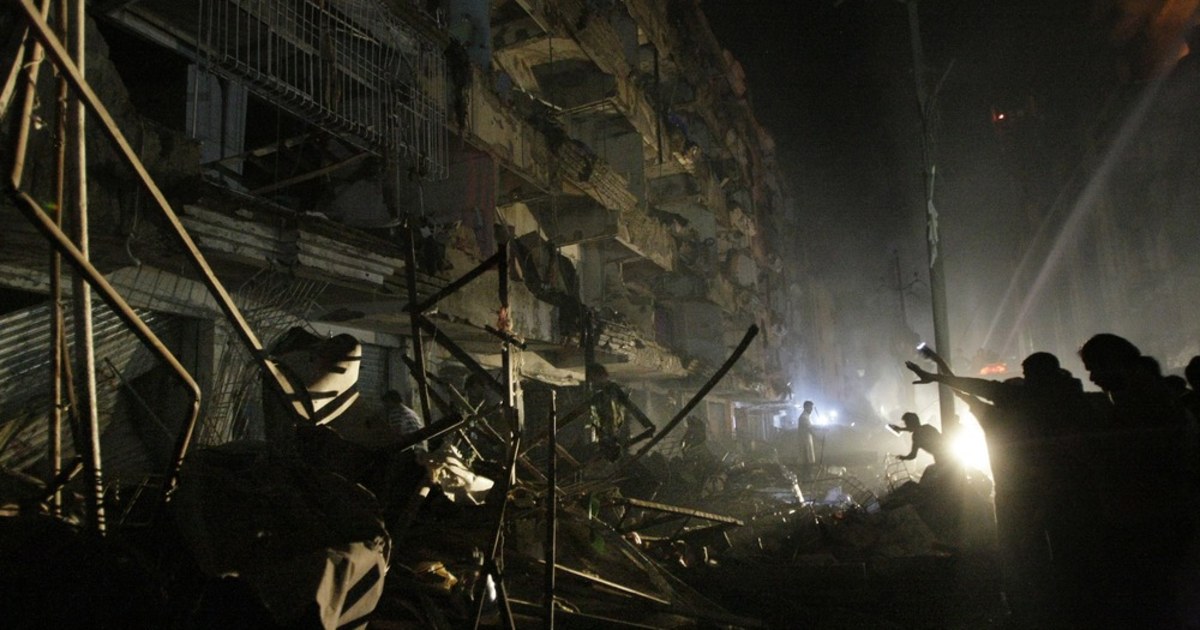 Bomb blast in Karachi kills 45, wounds dozens