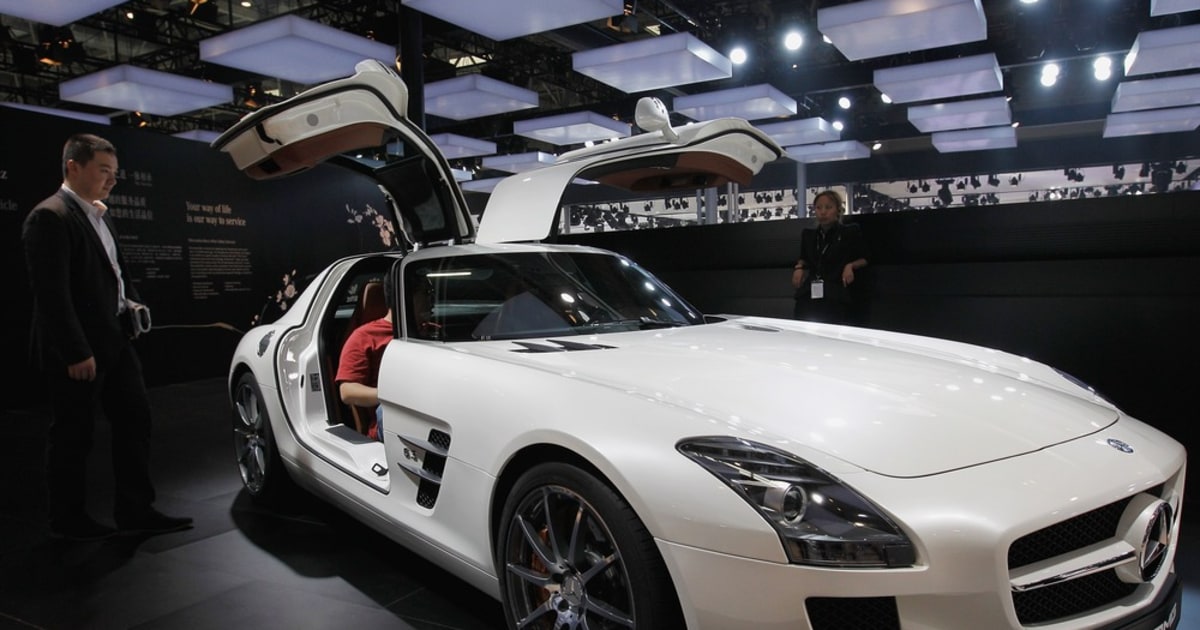 China on track to become globe's top luxury car market