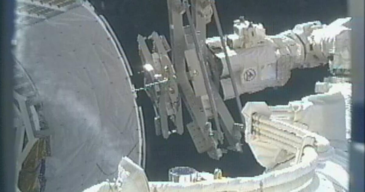 NASA unpacks the 'trunk' of SpaceX's Dragon cargo capsule