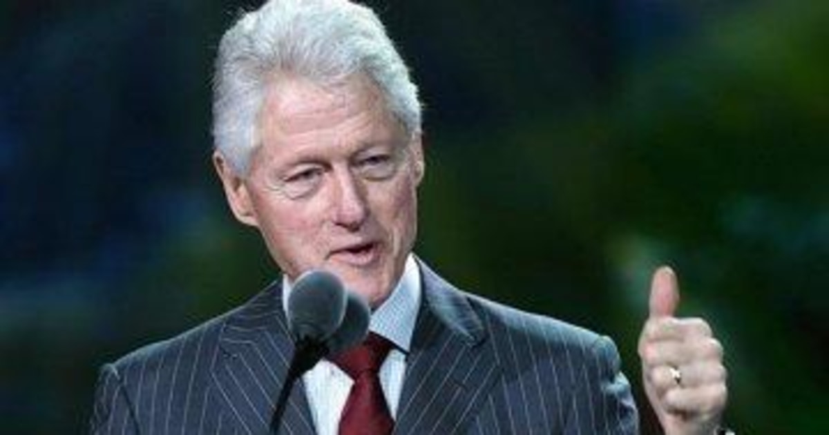 Clinton urges court to overturn DOMA