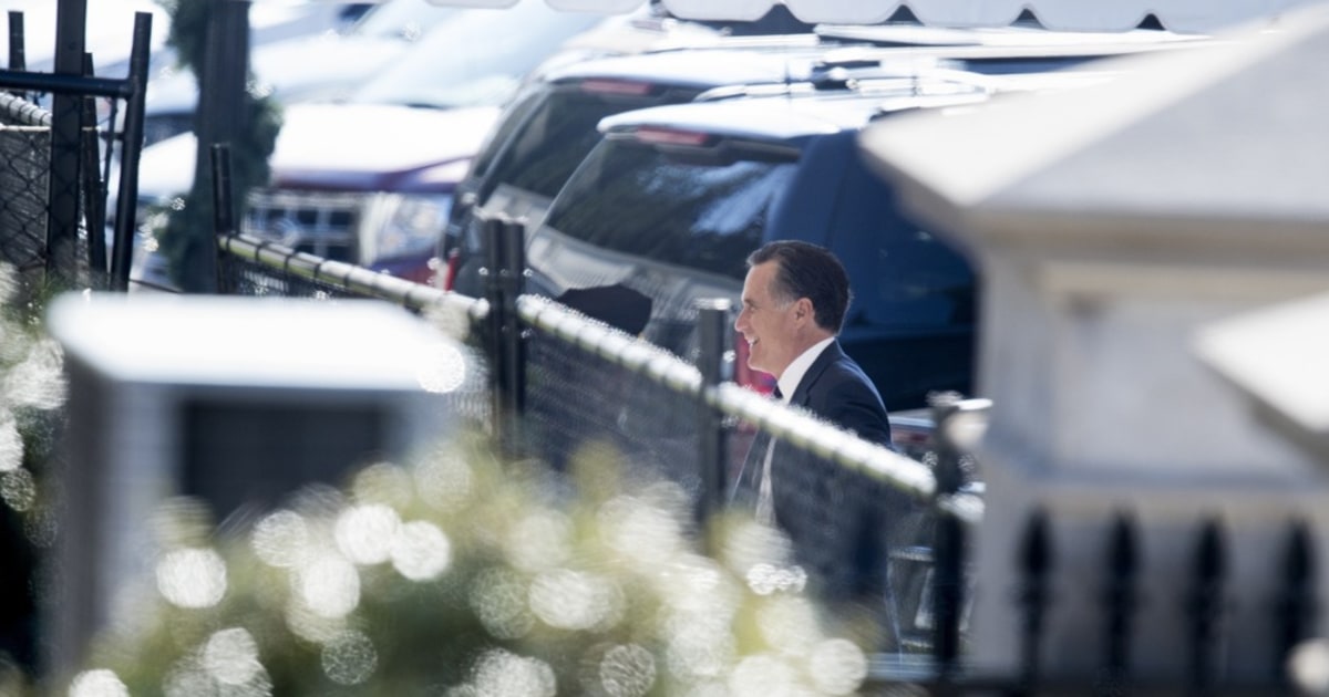 Mitt Romney makes curious re-emergence at CPAC