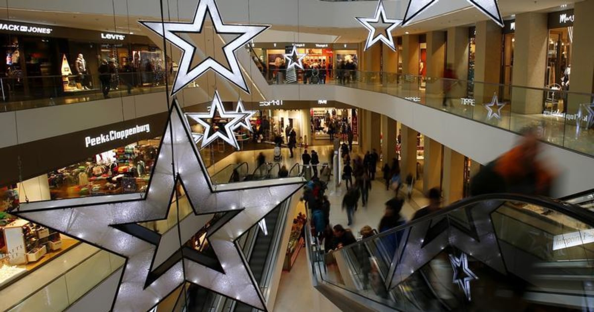 European malls move beyond shopping to survive