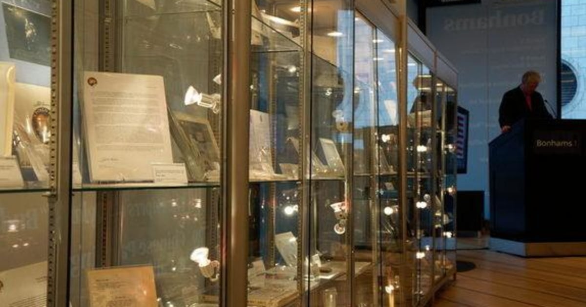 Apollo 13 artifact rakes in $84,100 at space history auction