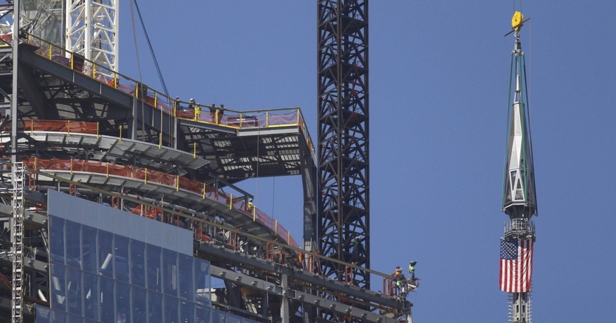 NYC's new look: One World Trade Center spire scrapes sky