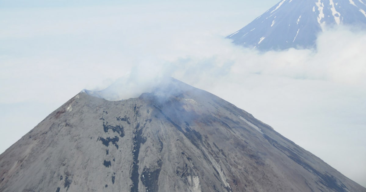 Alaska volcano spews ash plume near air traffic route