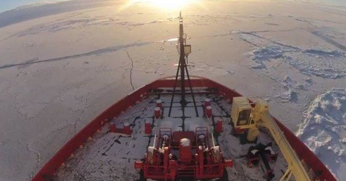 An amazing video trek through Antarctic ice