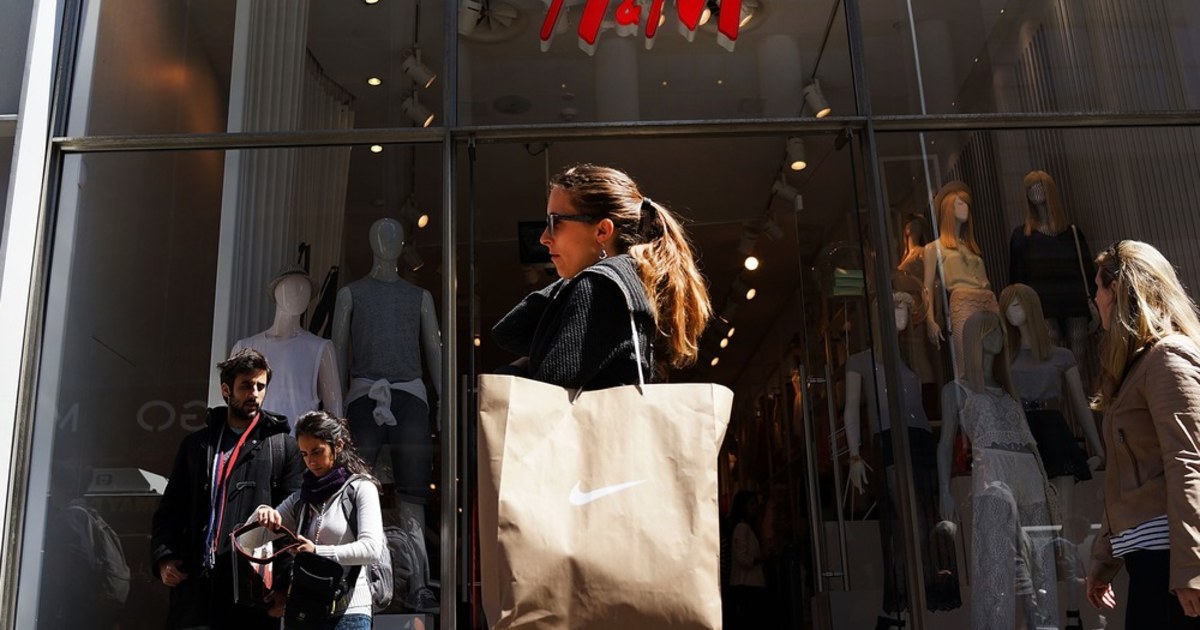Consumers, especially the affluent, feeling fairly upbeat