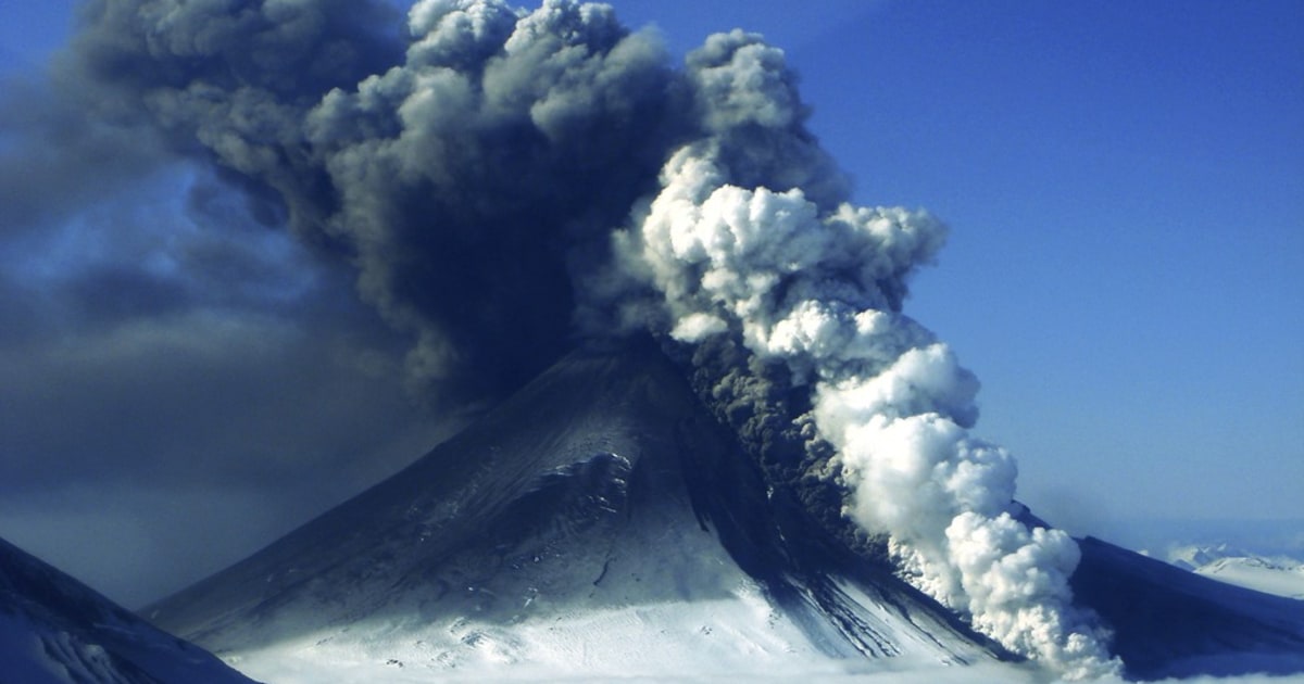 Lava fountain, ash cloud erupt from Alaska volcano
