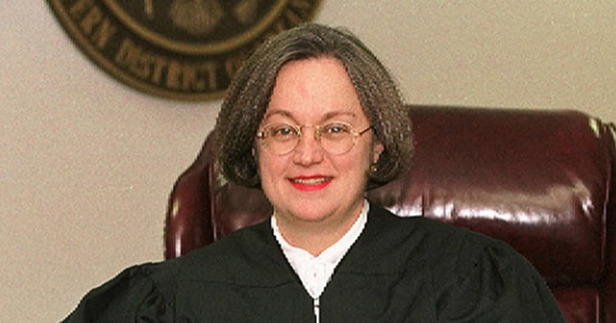 Judge blocks Arkansas' tough new abortion law