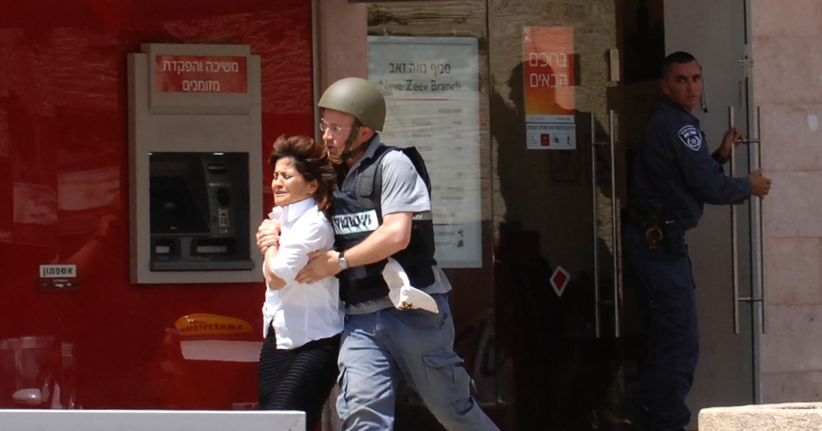 Five dead, including suspect, in bungled Israel bank raid