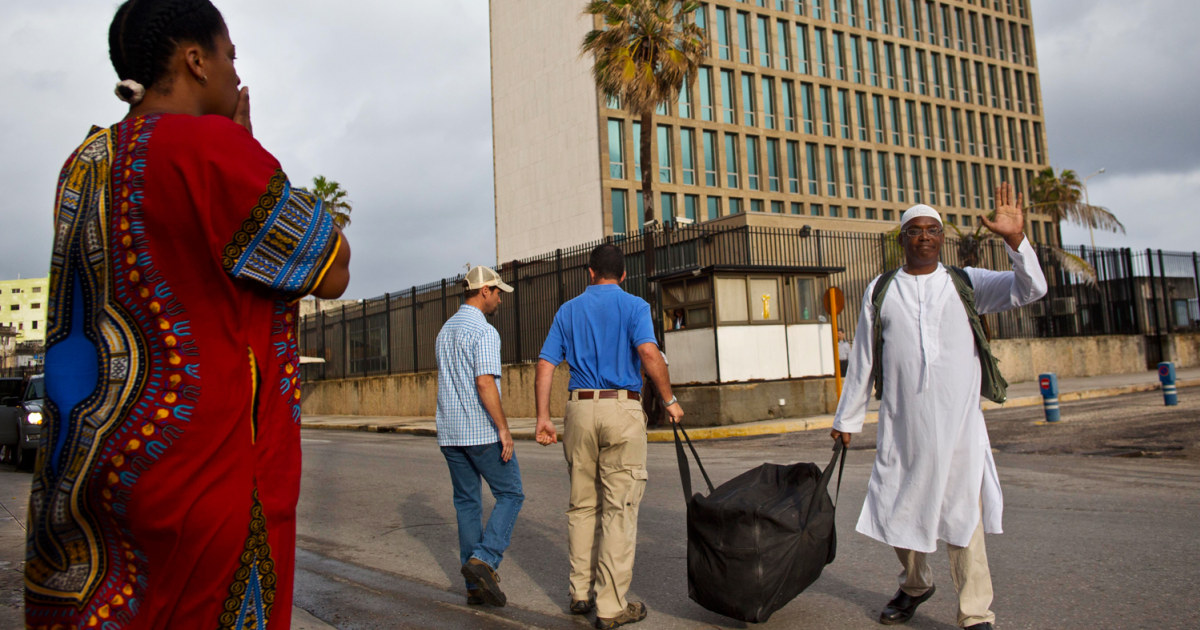 US hijacker returns from Cuba after nearly 30 years to face charges