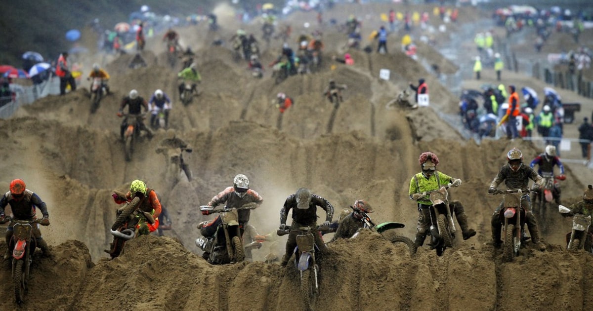 Beach bikers rip up sand dunes in fierce endurance race