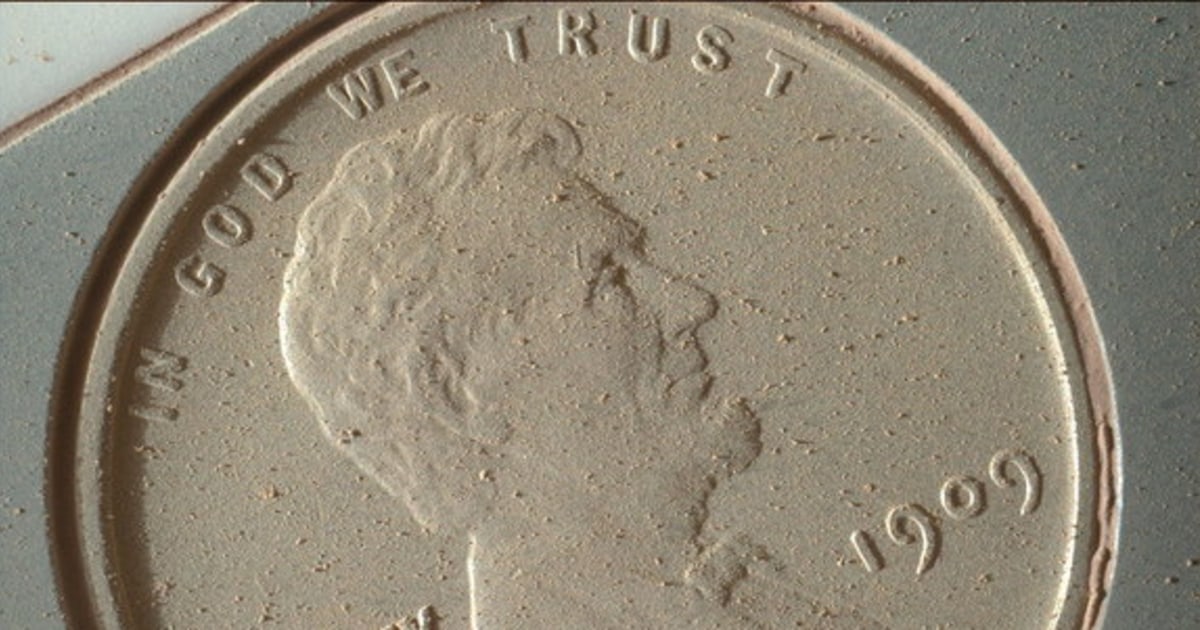 One red cent: Curiosity snaps high-res pictures of penny payload on Mars