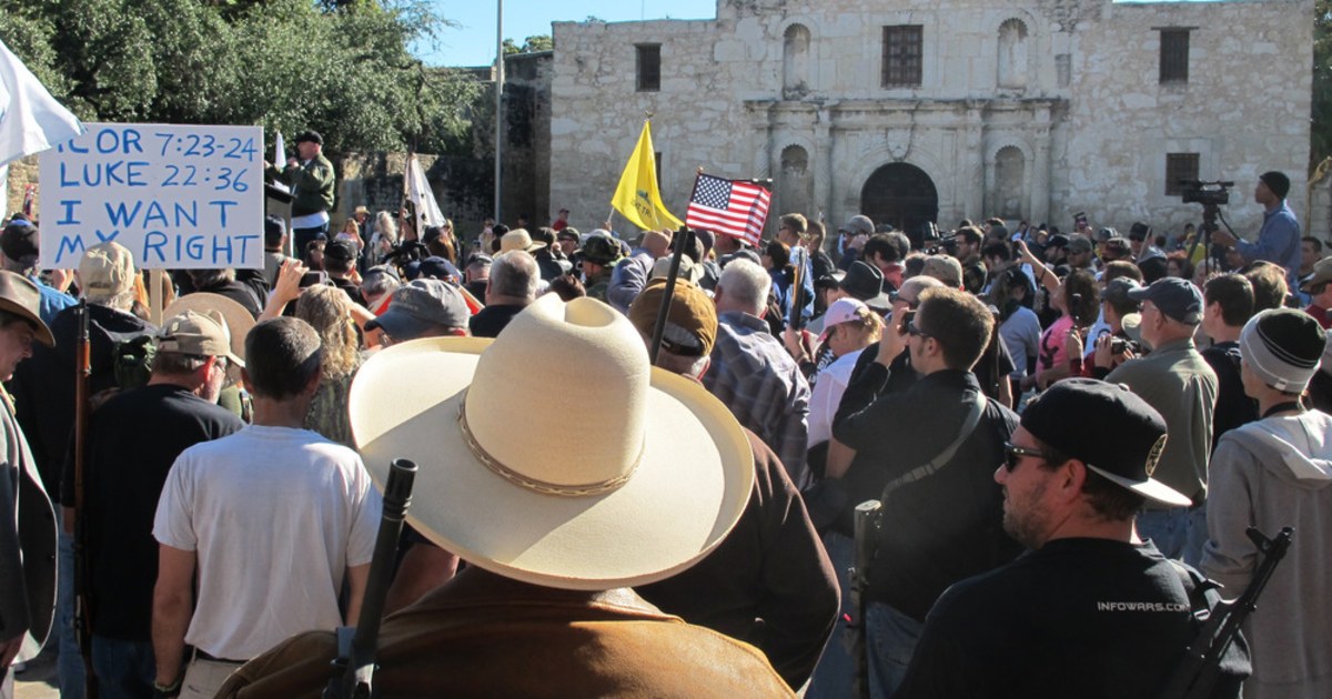 Texas gun owners stage rally at the Alamo