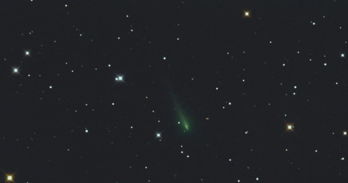 Wow! Stargazer snaps amazing photos of Comet ISON