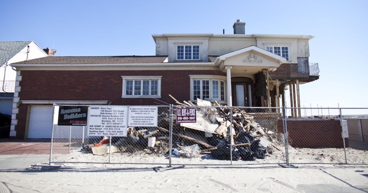 A year after Sandy, mold a lingering problem for buildings, health