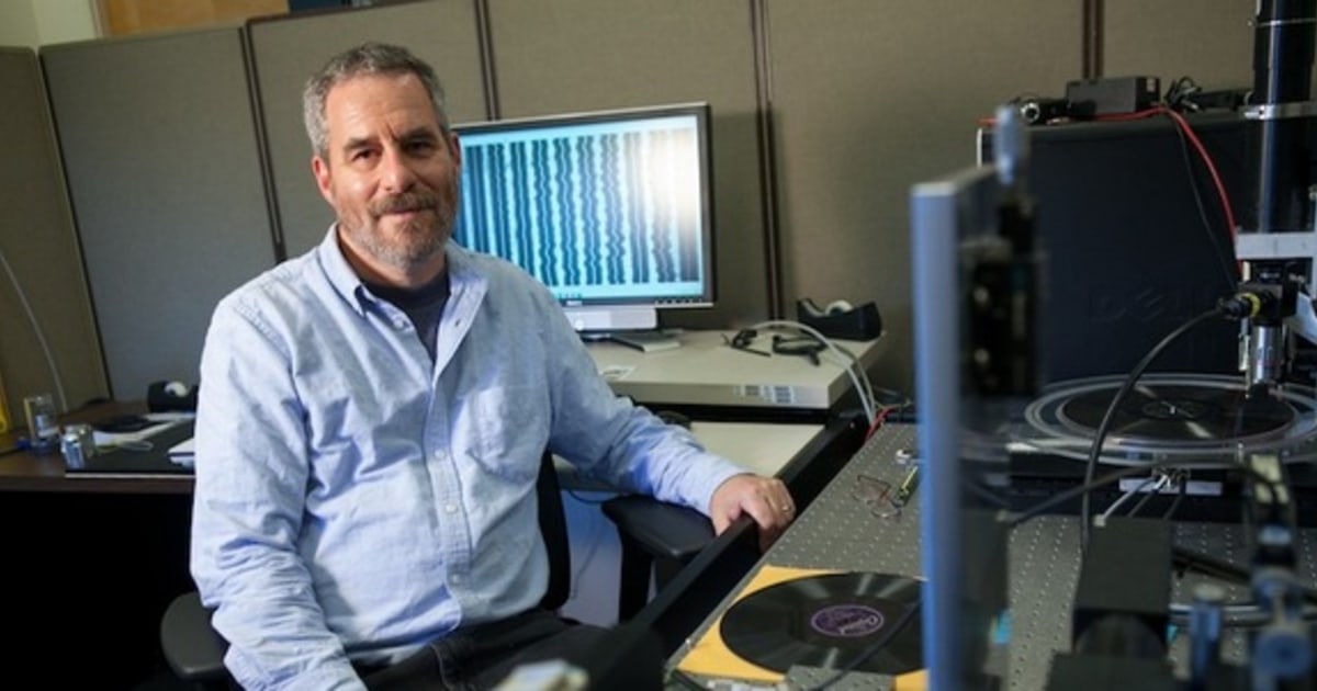 MacArthur Foundation honors the 'genius' scientists among us