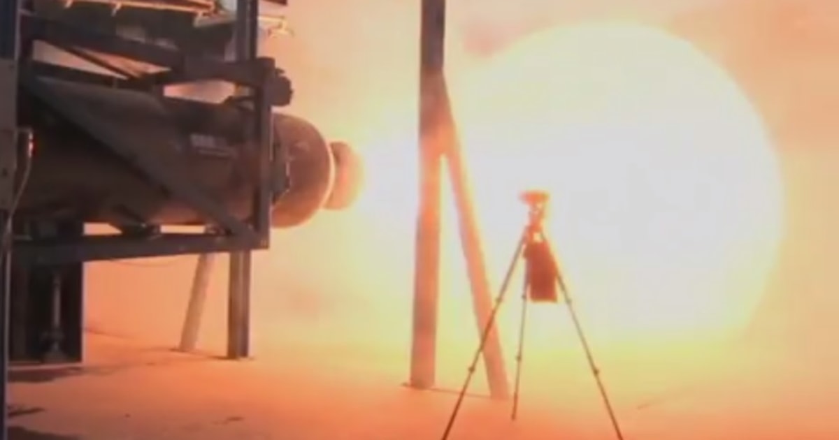 Watch a full-length blast for SpaceShipTwo's rocket engine