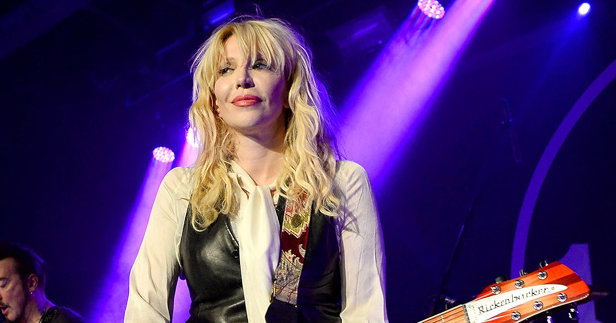 Courtney Love wins first Twitter libel trial